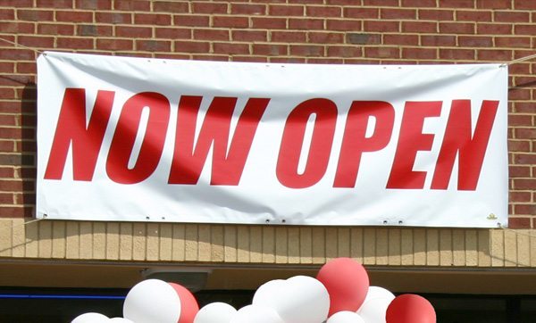 Temporary Signage For A Restaurant | Harlan Graphic Arts Services, Inc
